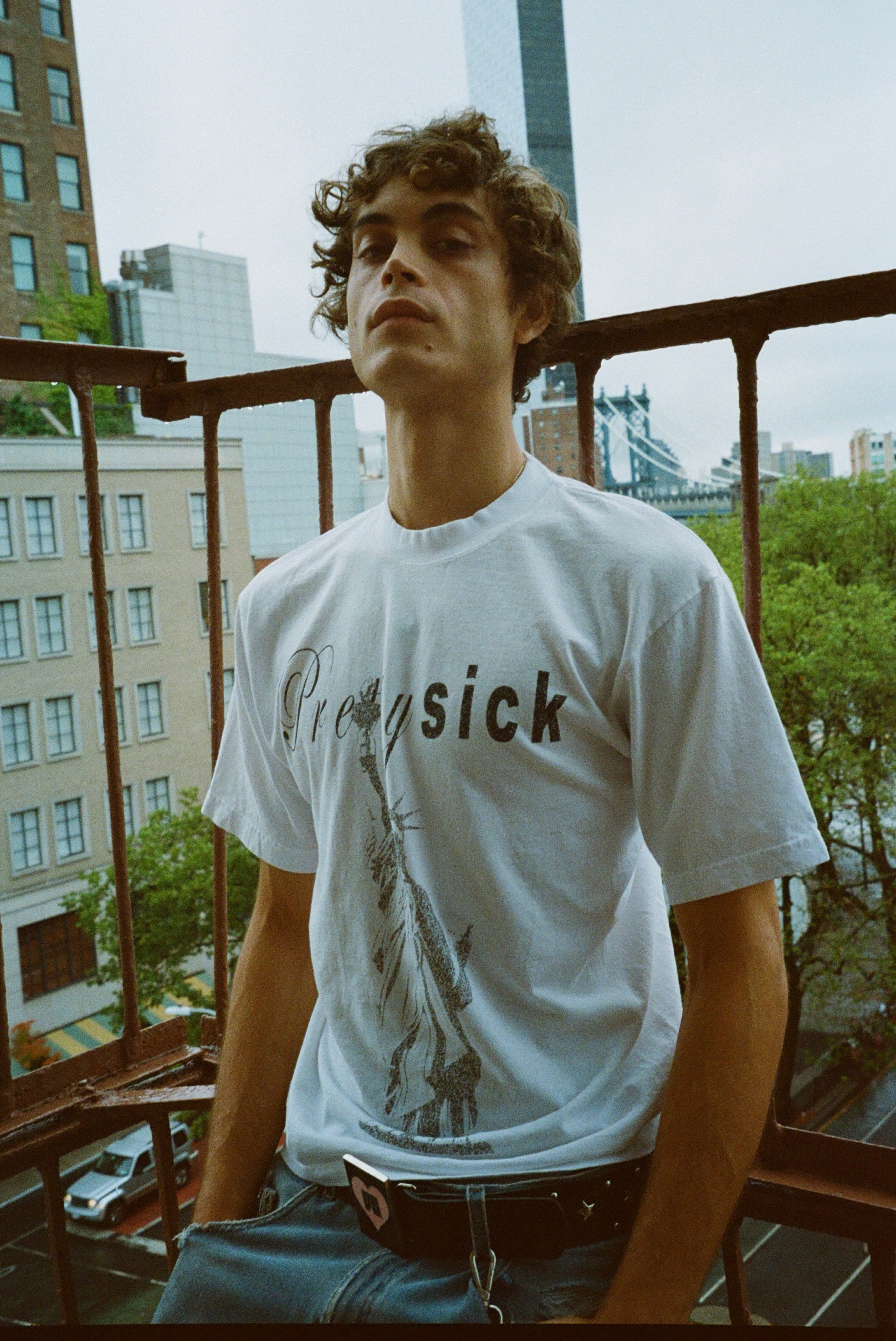 Liberty Unisex Tee (White) – Pretty Sick Merch